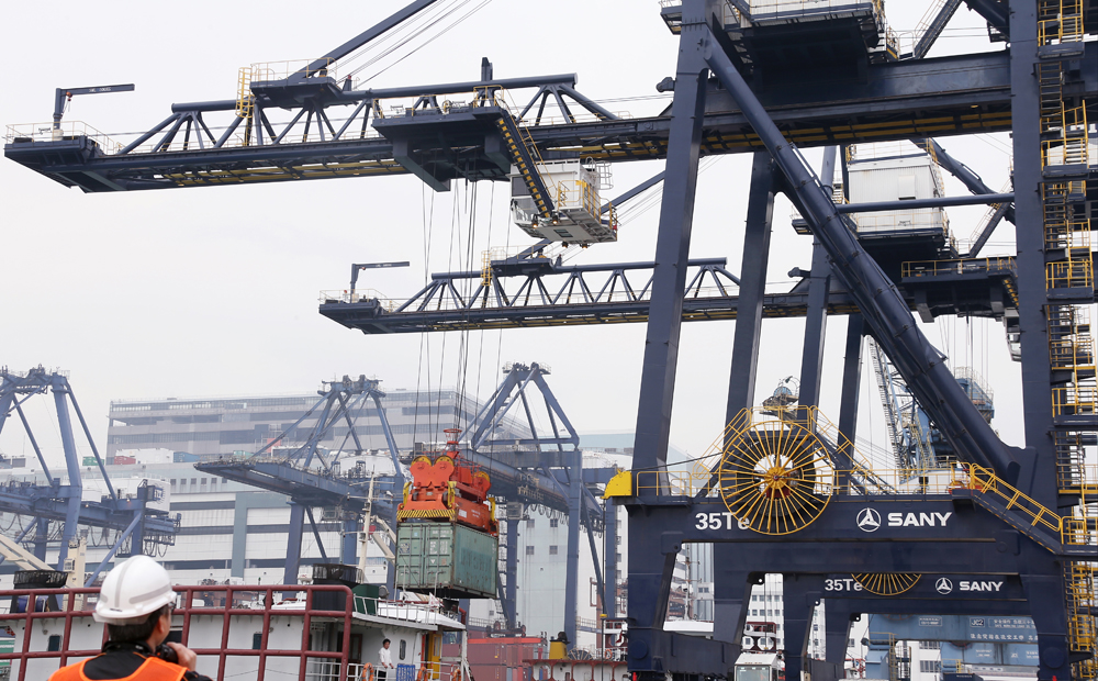 Kwai Tsing dock workers strike | South China Morning Post
