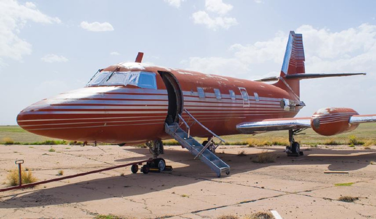 Jet owned by Elvis Presley auctioned after sitting 35 years on tarmac ...