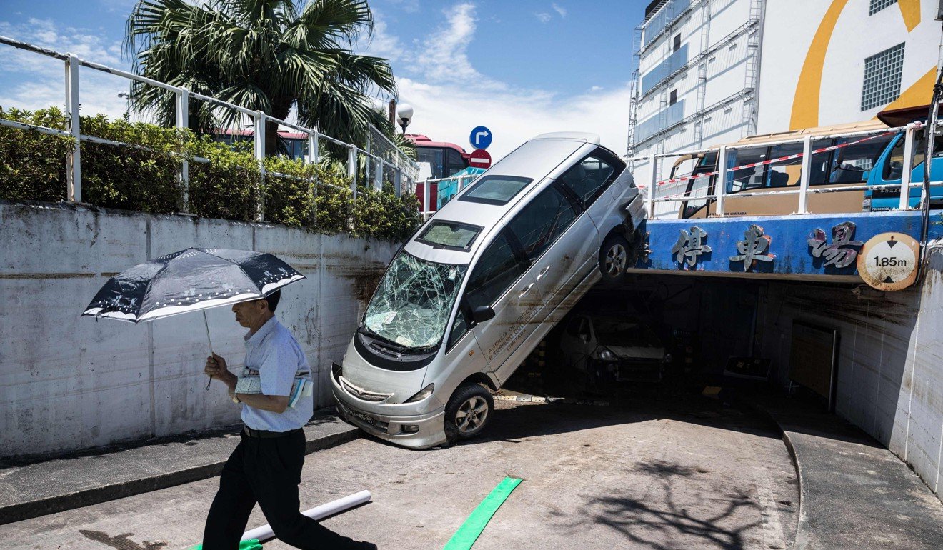 Guangdong province sends 20 water trucks to typhoon-hit Macau as Carrie ...