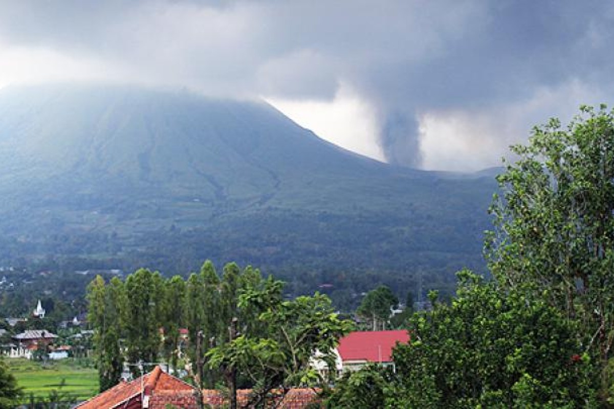Indonesia s Mount Lokon Spews Ash Clouds In New Eruption South China Indonesia s Mount Lokon Spews Ash Clouds In New Eruption South China