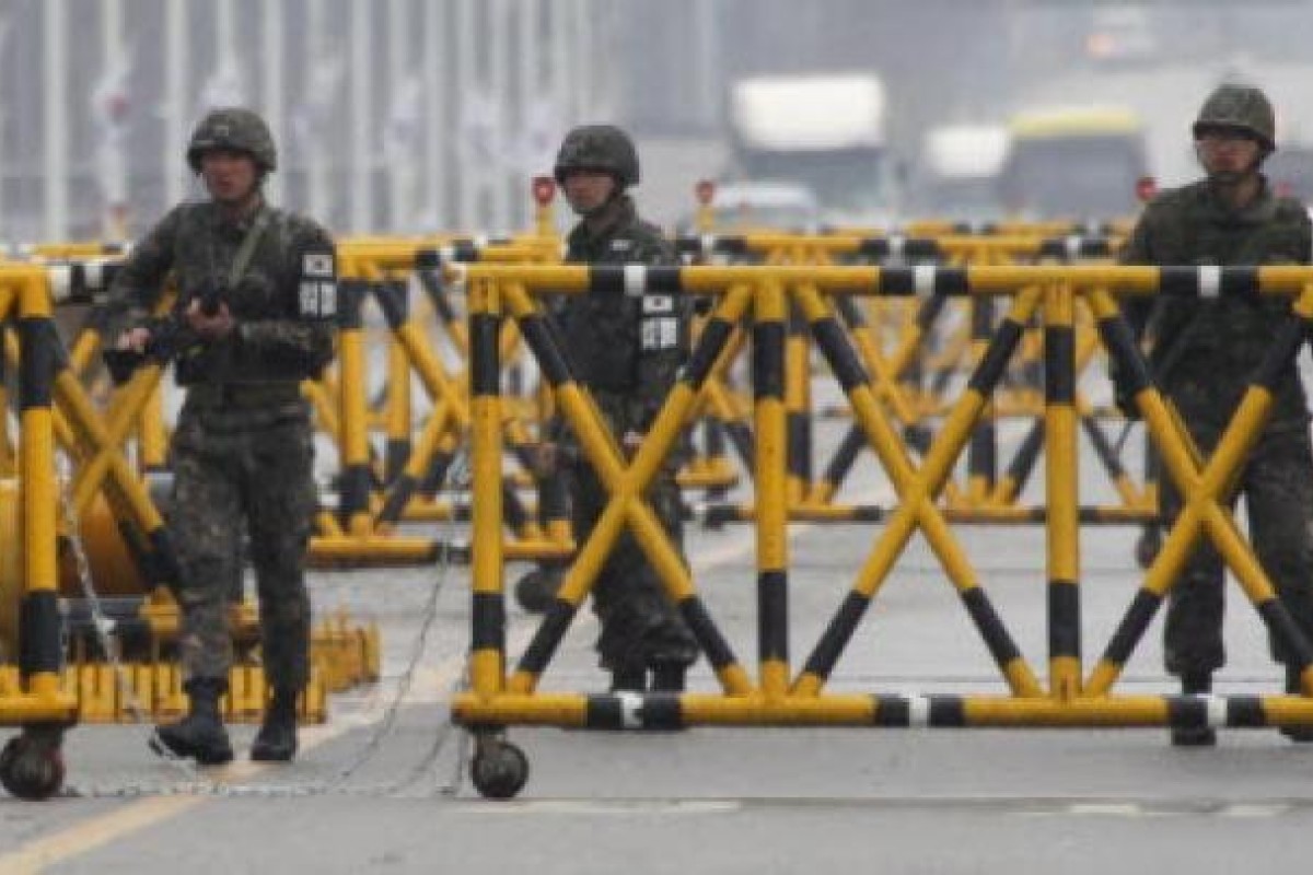 Evacuation warnings, missile fears stoke North Korea crisis | South ...