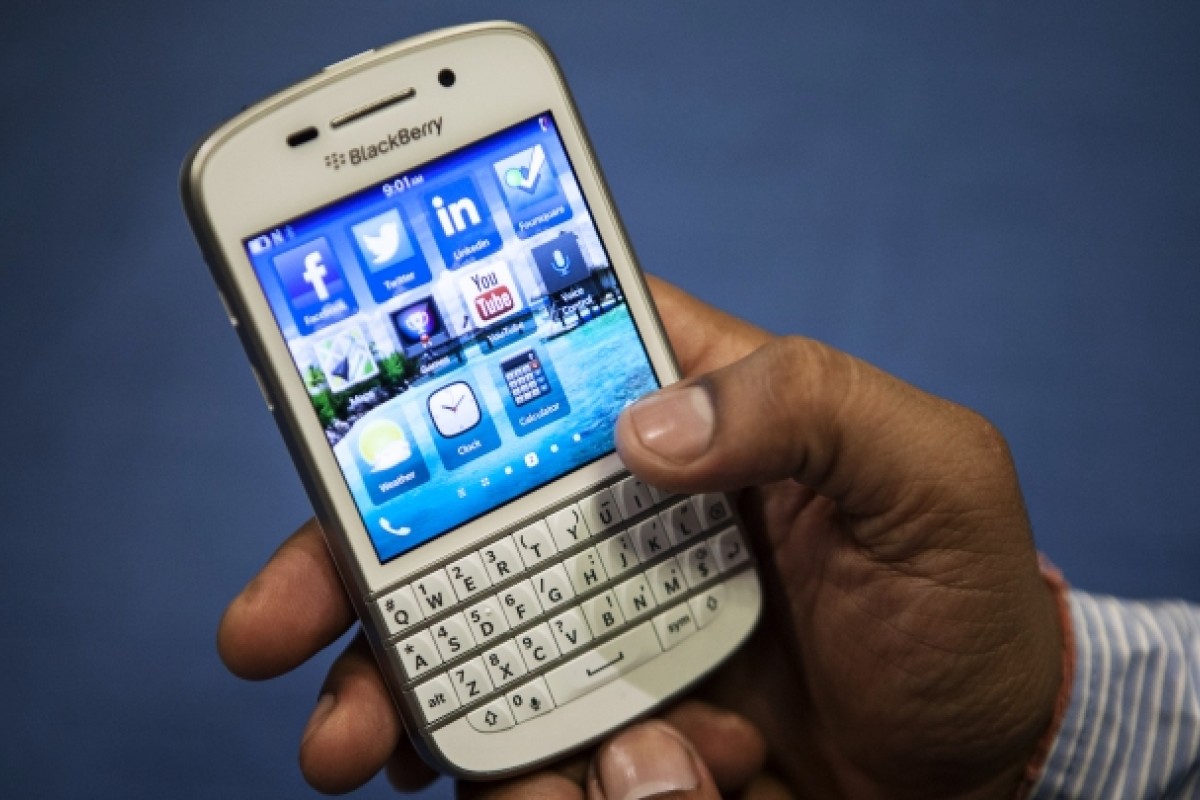 BlackBerry defends smartphones' security after G20 spying report ...