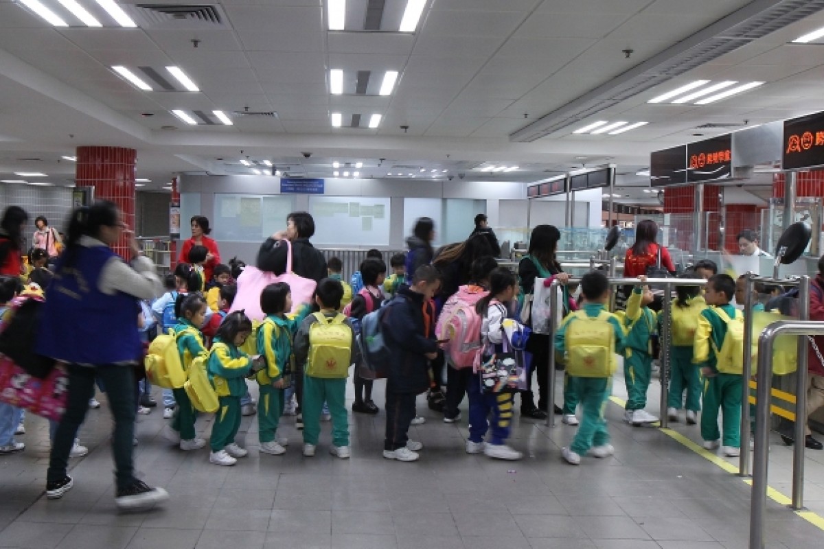 Only 1 in 10 Hong Kong pupils are born to mainland Chinese parents ...