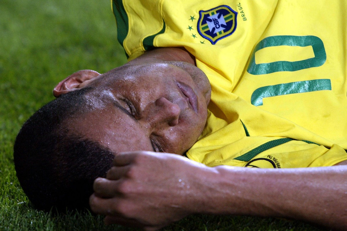 Drama Queens Ham Acting On The Pitch Worthy Of TV Soap Operas South drama-queens-ham-acting-on-the-pitch-worthy-of-tv-soap-operas-south