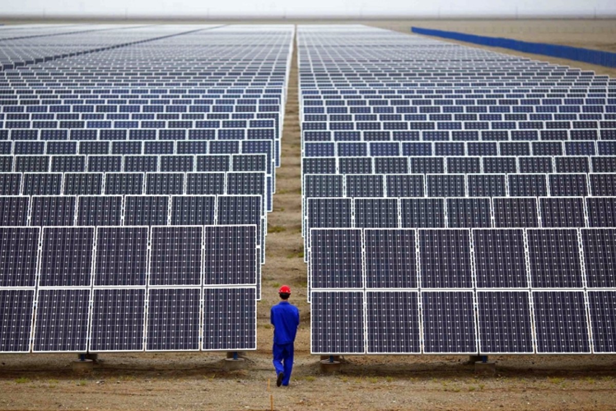 Struggling Chinese makers of solar panels turn themselves into ...