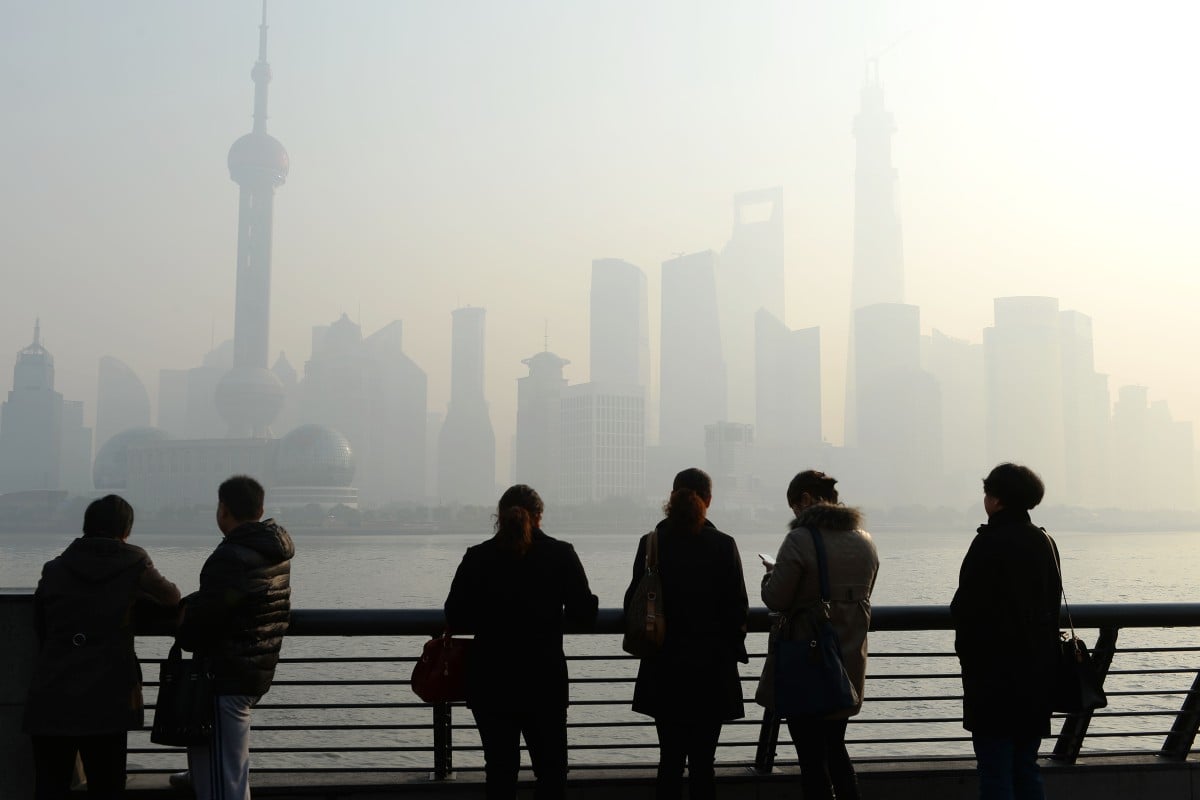 Shanghai cloaked in smog as air pollution hits dangerous peak | South ...