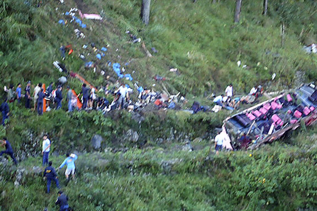 Philippines bus plunges into ravine killing 14 | South China Morning Post