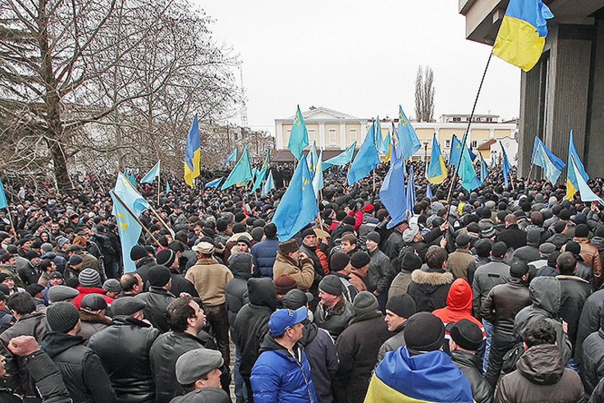 Putin orders military drills near Ukraine border as demonstrators clash ...