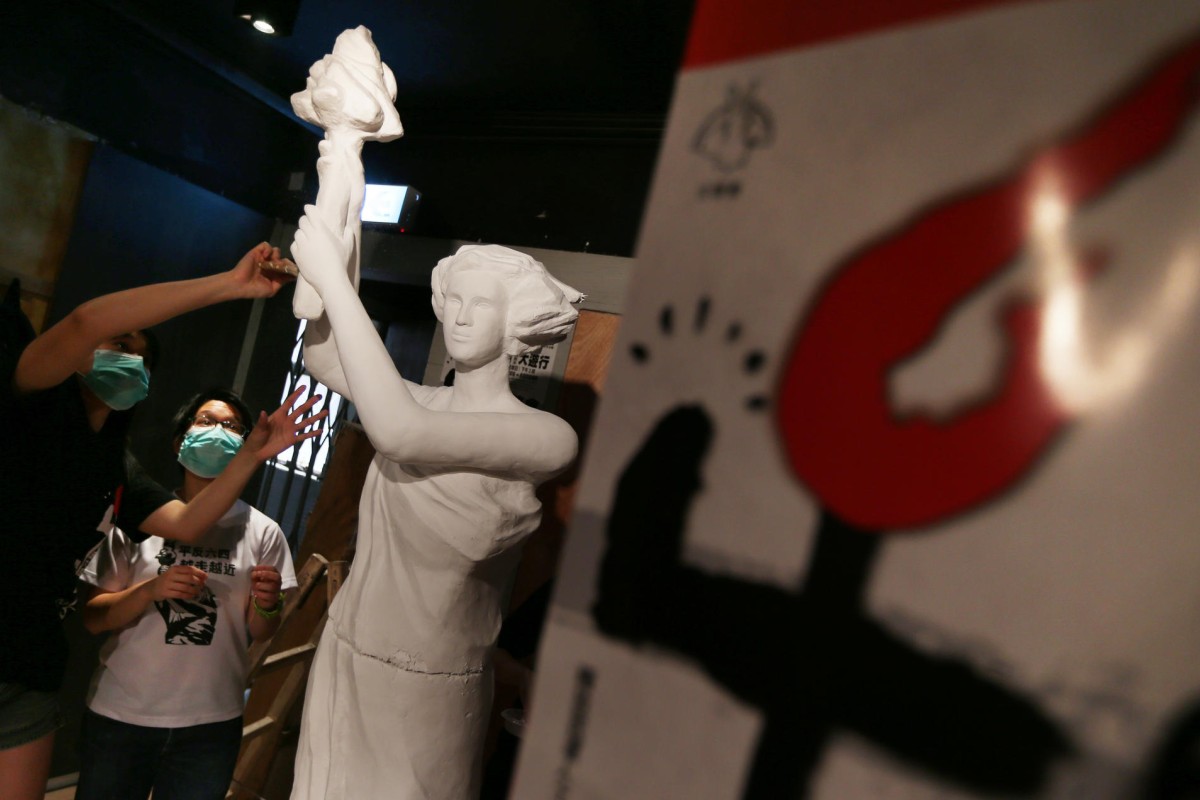 Hong Kong's Goddess of Democracy statue shines light on Tiananmen ...