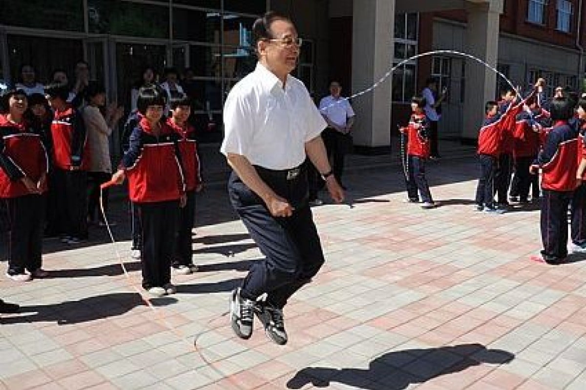 Back to school for Wen Jiabao: Ex-premier jumps rope and teaches class ...