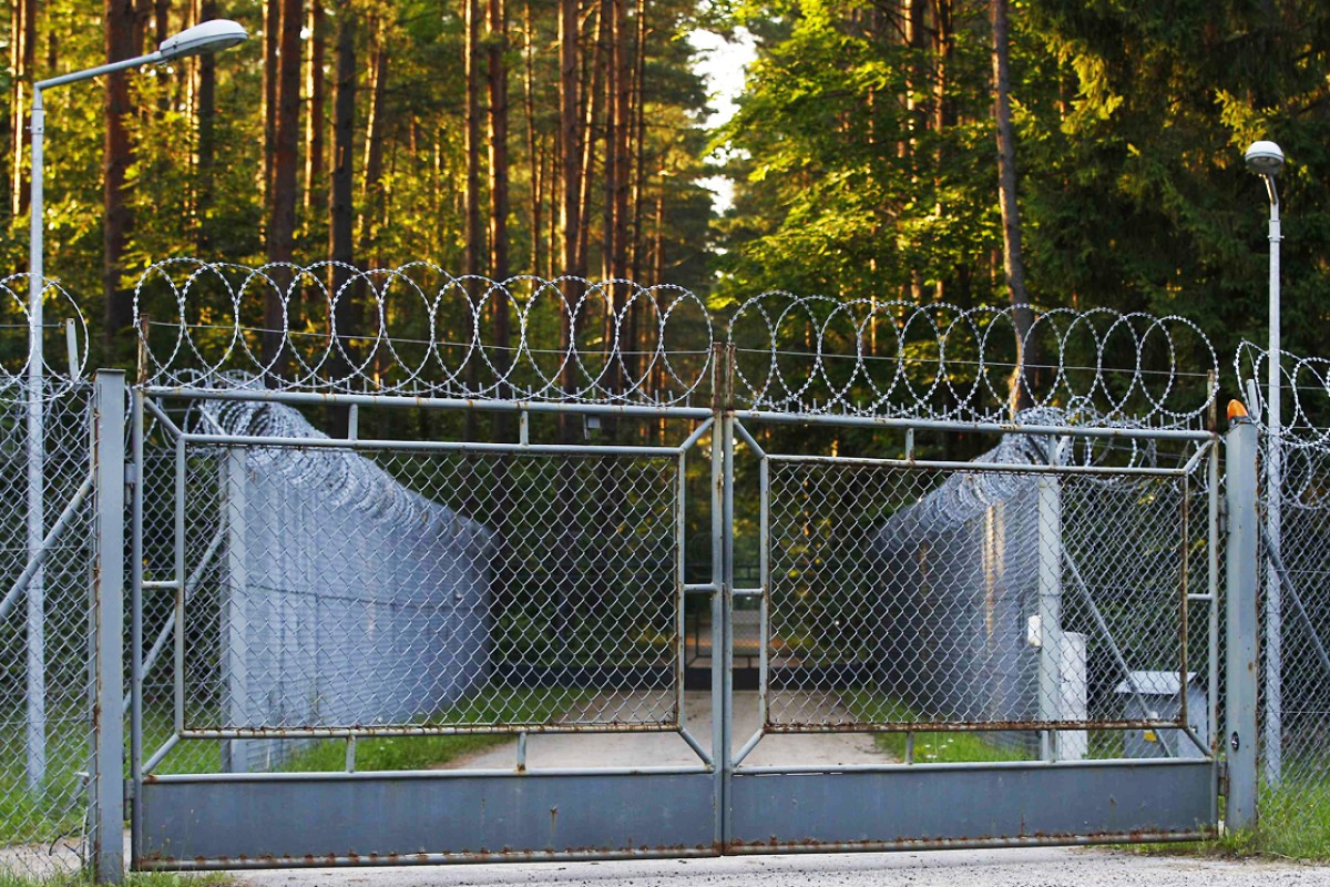 Terror suspects tortured at CIA 'black site' in Poland win payouts from ...