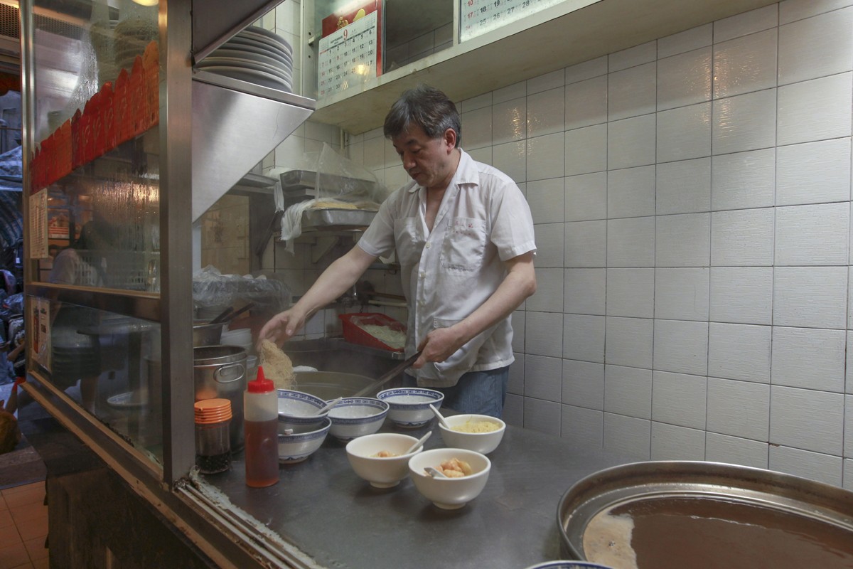 Classic Hong Kong restaurants: Mak's Noodle Restaurant, Sheung Wan ...