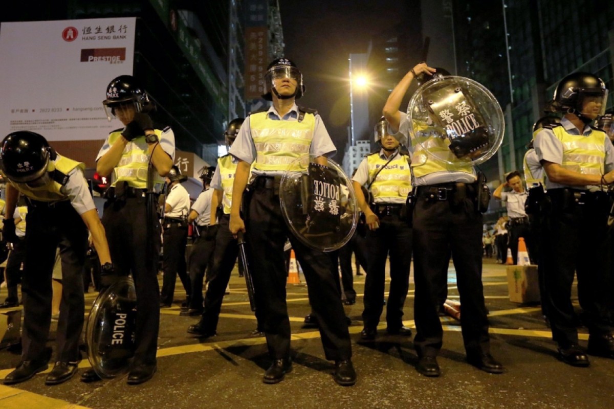 Police officer patrolling Occupy protests receives threat to daughter ...