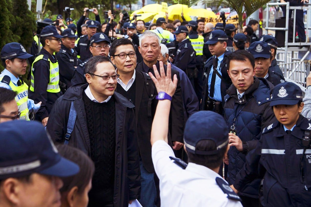 Police let Occupy organisers walk away without charge after they turn ...