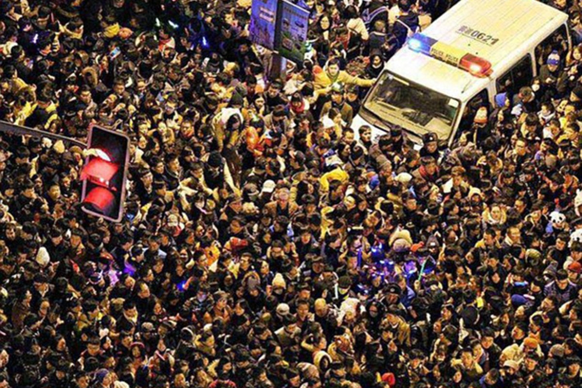 Witnesses tell how Shanghai Bund chaos erupted within minutes | South ...