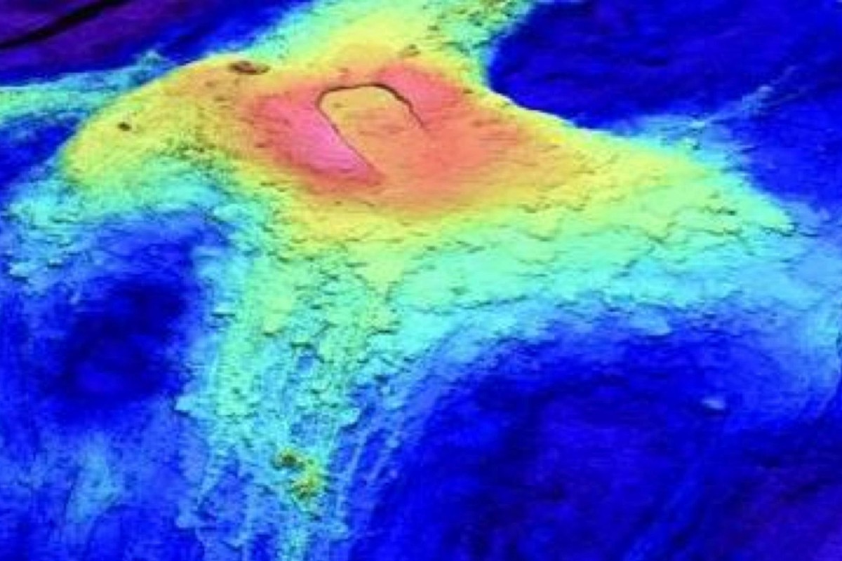Underwater volcano erupts off Oregon causing seafloor to drop more than ...