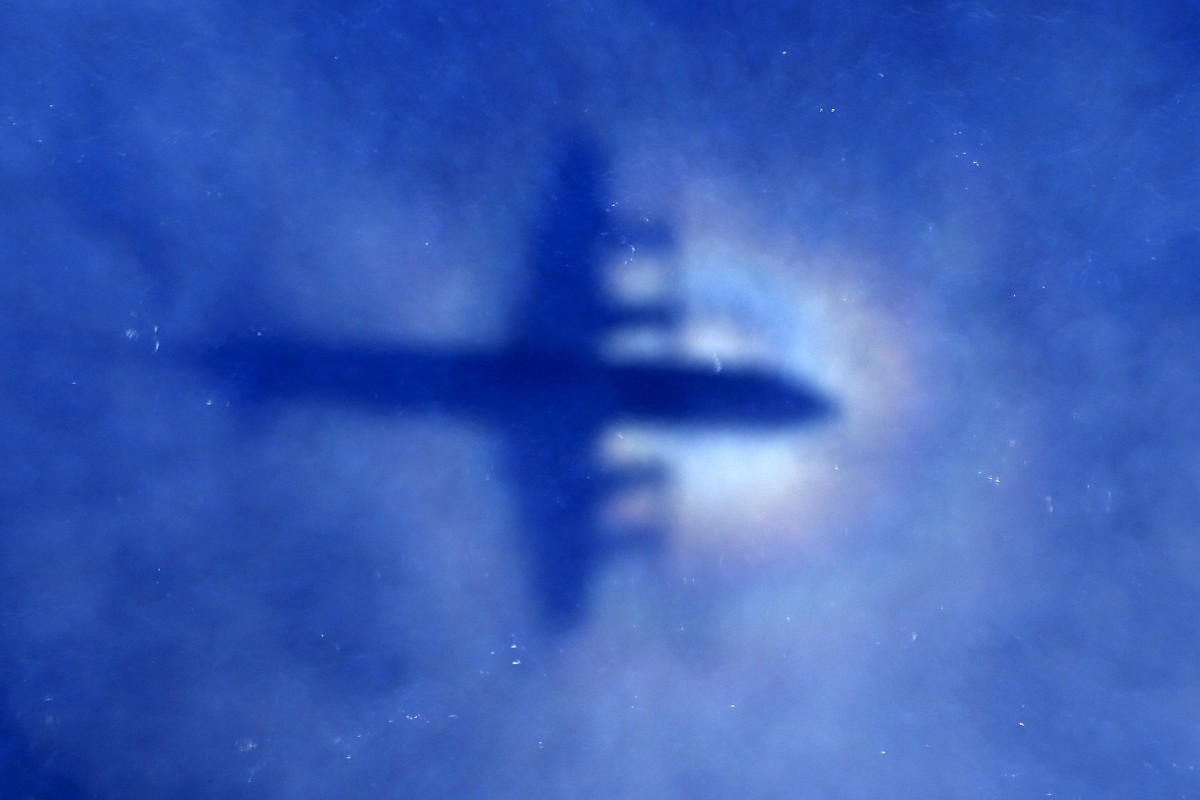 MH370: What happens to debris when a plane crashes in the ocean ...