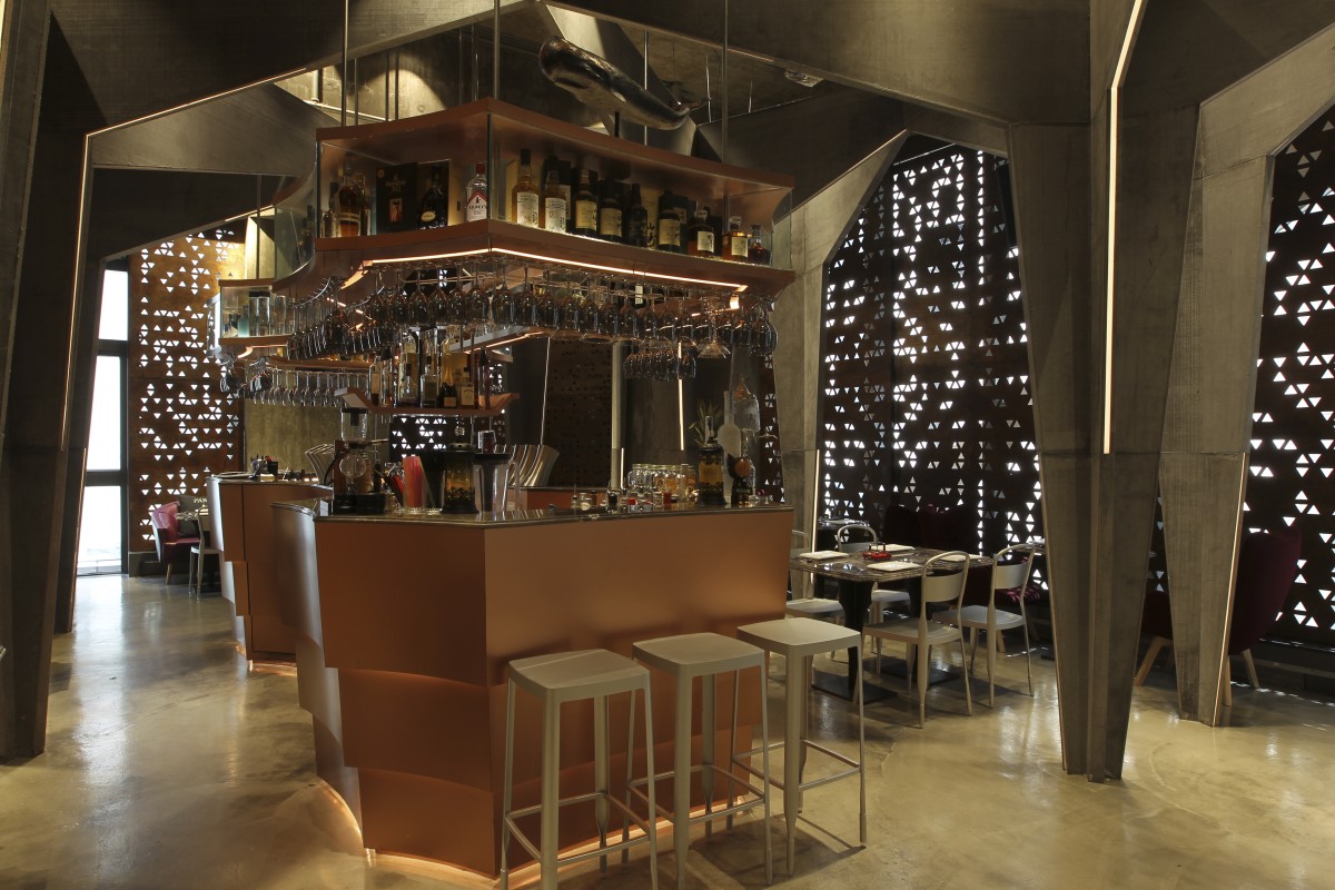 Restaurant review: Castello 4's confused theme saved by delicious ...