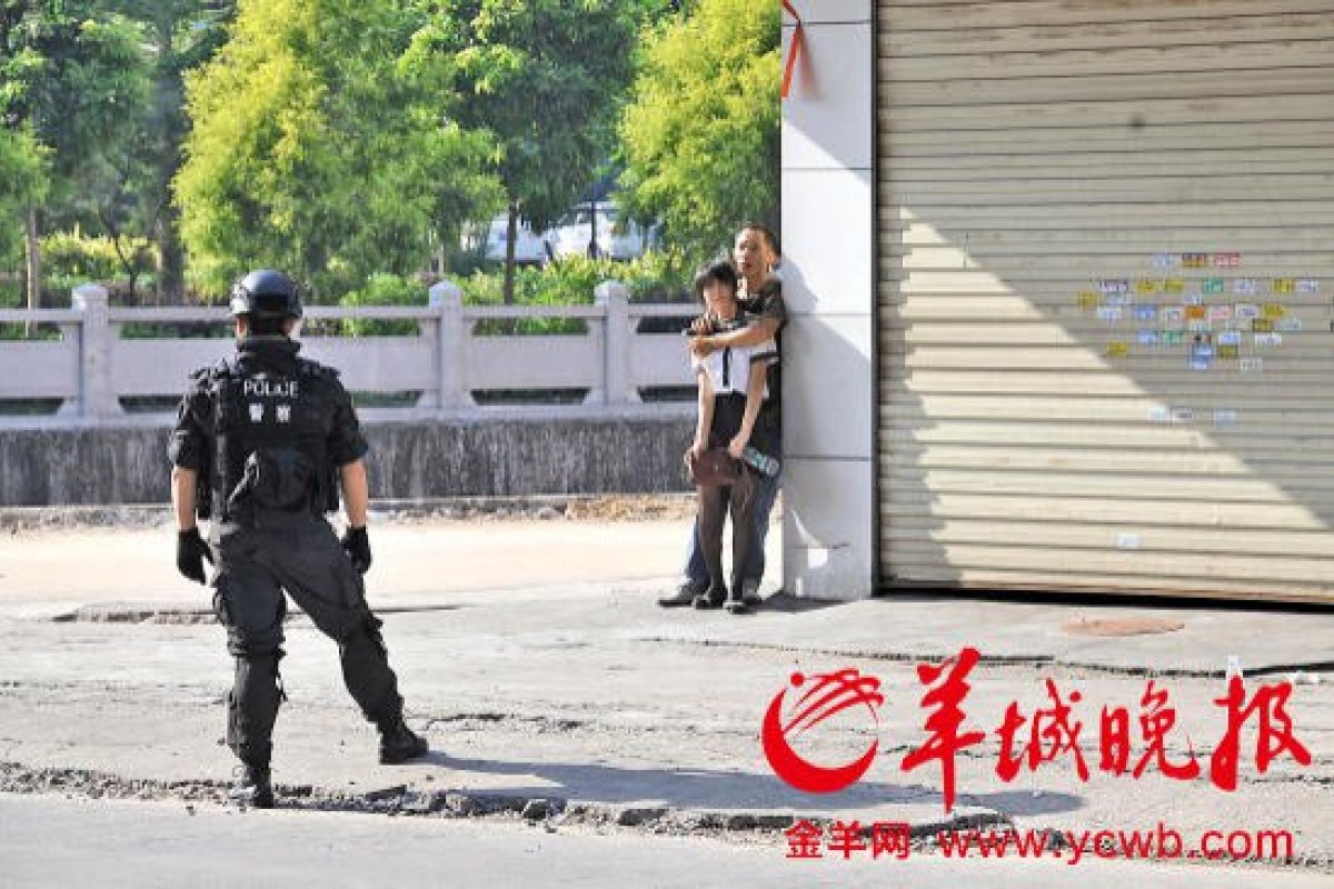 Chinese woman captive praised by police after fatal hostage drama in ...
