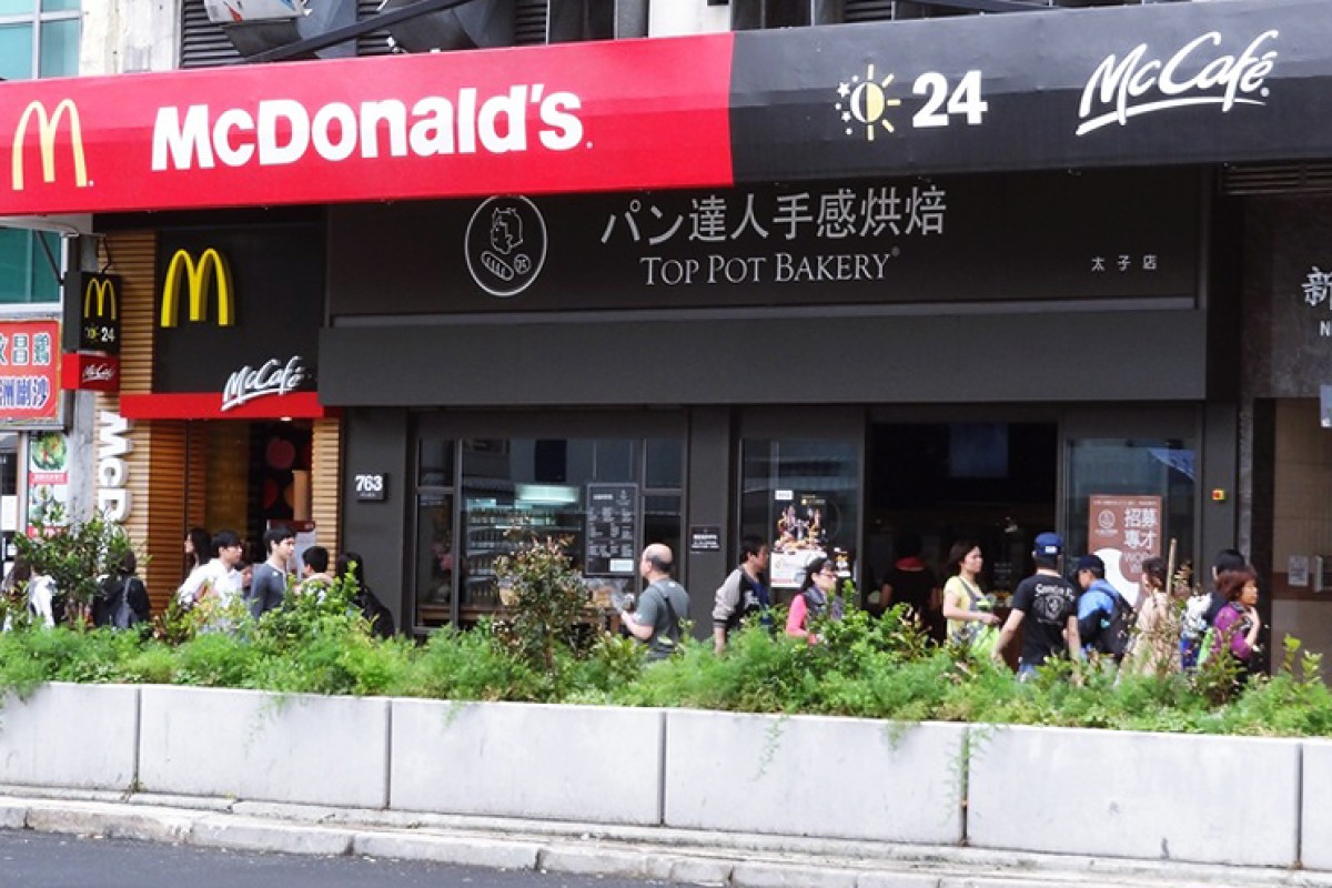 Thief climbs through air vent to steal HK$68,000 from bakery as Hong ...