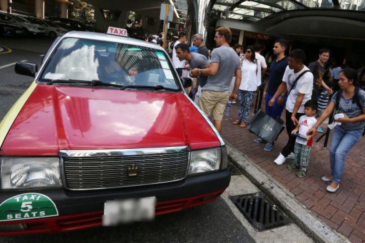 Red taxis want to raise the fare plus the Tourism Board launches a ...