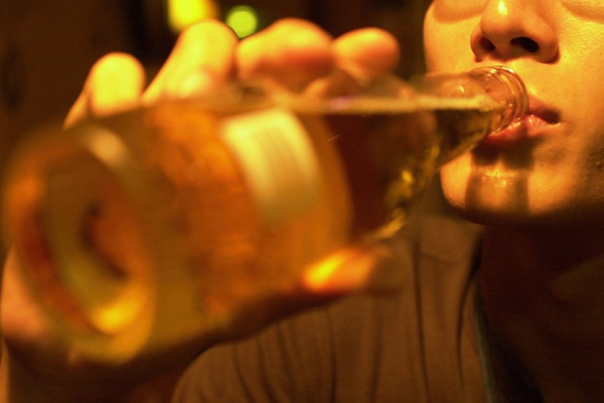 Largest study of its kind finds excessive alcohol strongly associated ... Largest study of its kind finds excessive alcohol strongly associated ...