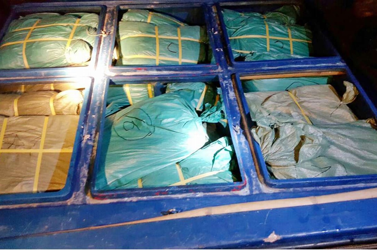 Hong Kong police launch manhunt for two smugglers who escaped on foot ...