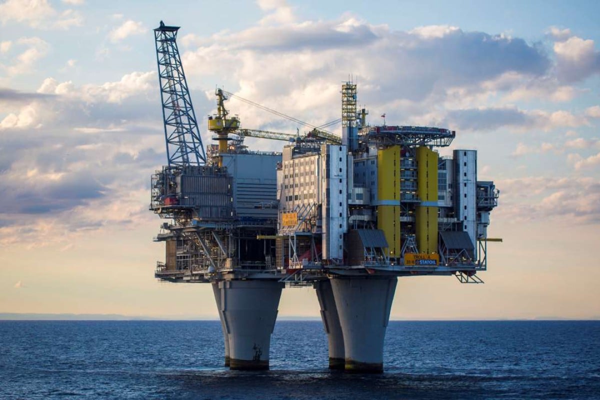 Tourists gush about first-ever ‘rig-spotting’ cruise of North Sea ...