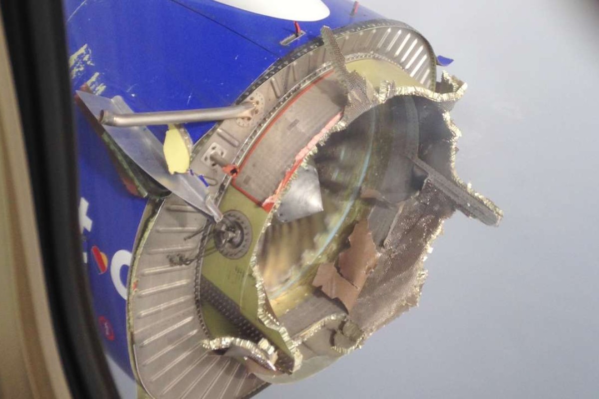 Shrapnel from disintegrating engine tore 41cm hole in Southwest ...