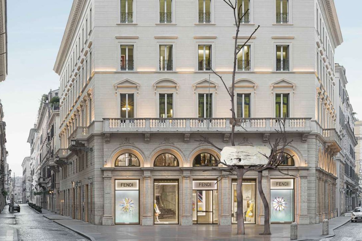 Fendi promotes the history of Rome with a new art installation by ...