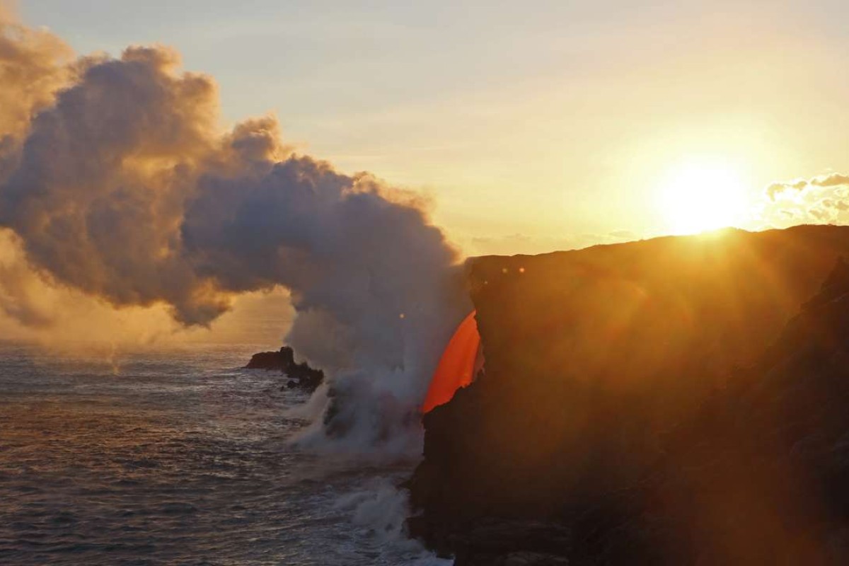 Cliffs collapse at Hawaii volcano, stopping ‘firehose’ flow of lava ...