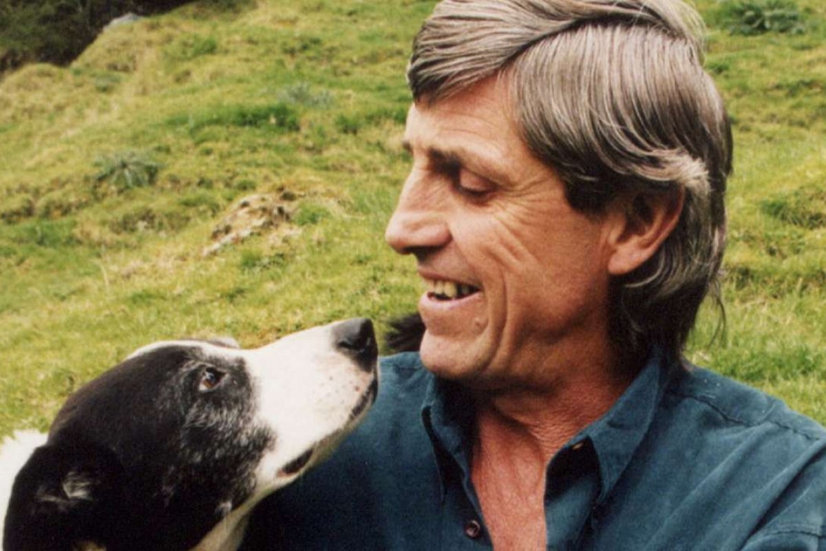 Murray Ball, creator of Footrot Flats cartoon about a farm dog called ...