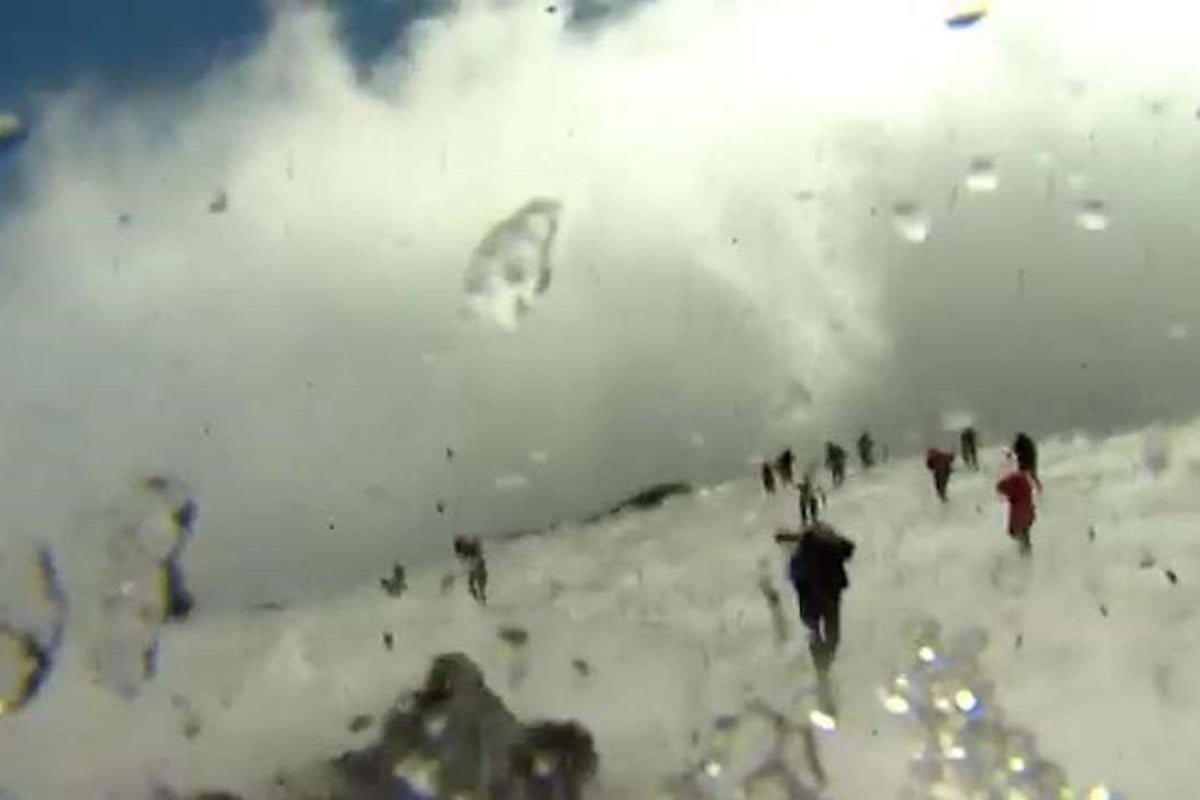 Watch: terrifying scenes as volcanic eruption on Mount Etna injures 10 ...