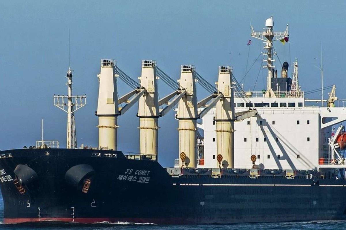 Indian, Chinese navies rescue ship hijacked by Somali pirates | South ...