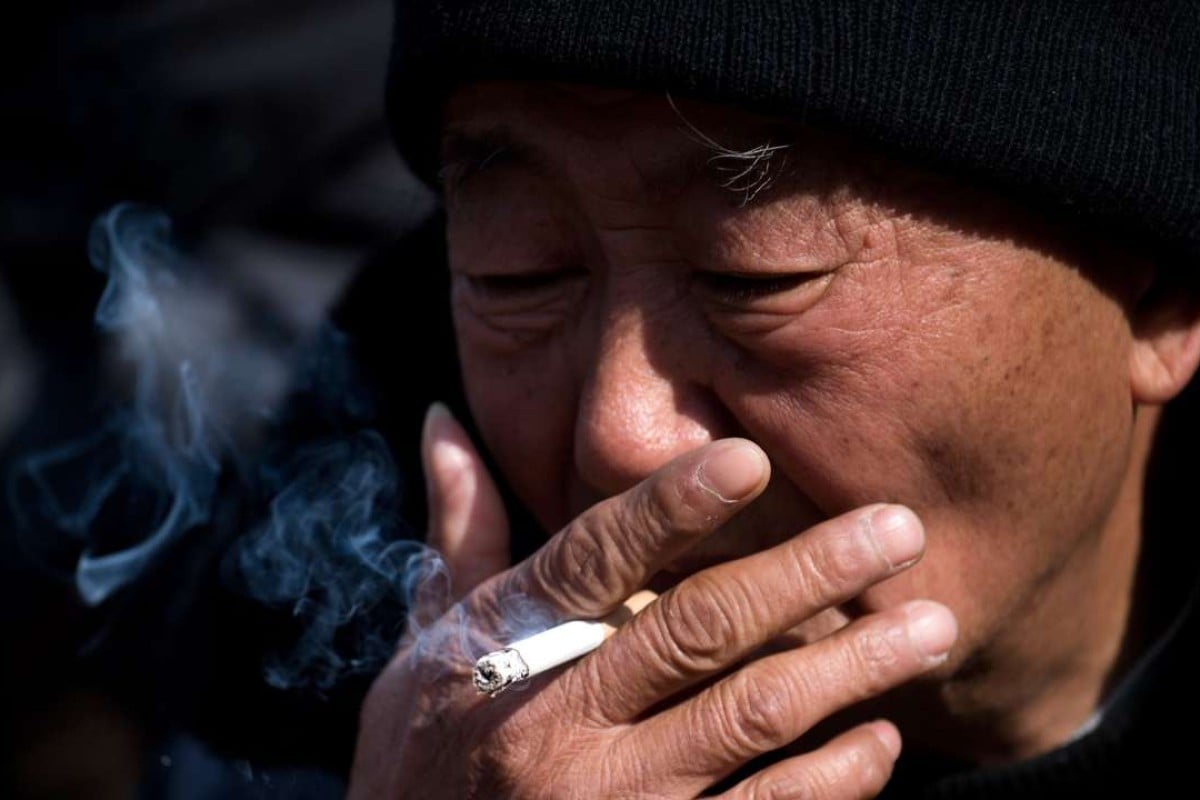 Smoking keeps China’s poor mired in poverty, global agencies say ...
