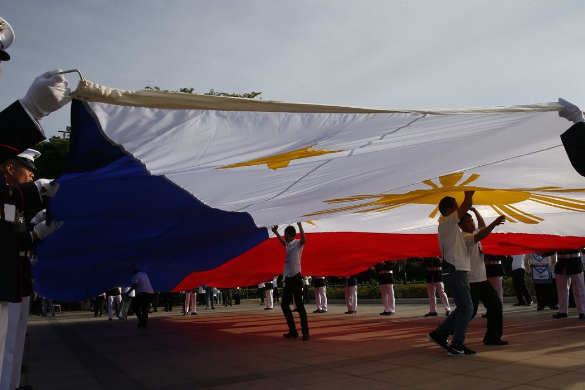 Philippine troops raise flag on Independence Day and pay tribute to ...