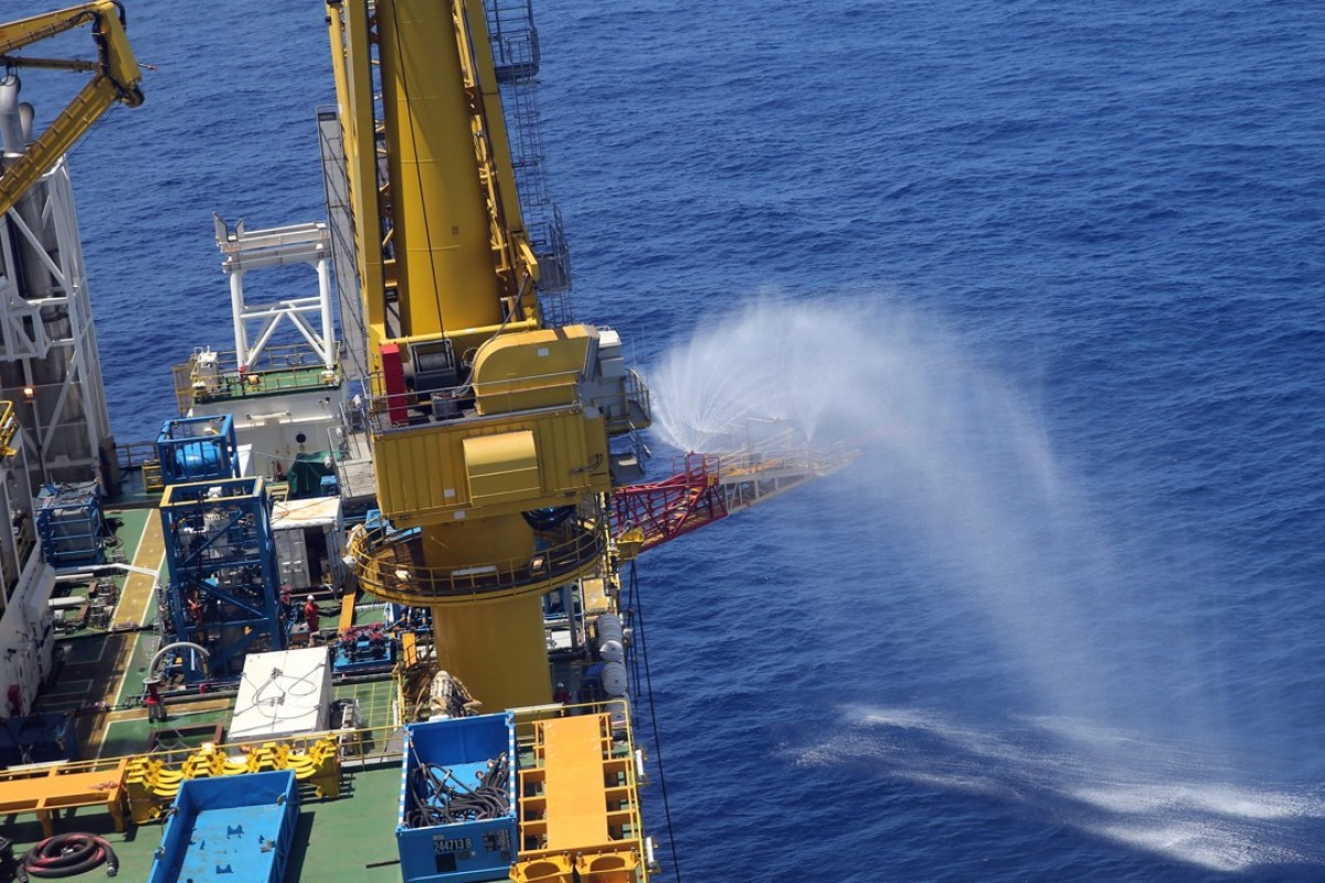 China taps ‘combustible ice’ from sea floor, but extracting gas will be ...