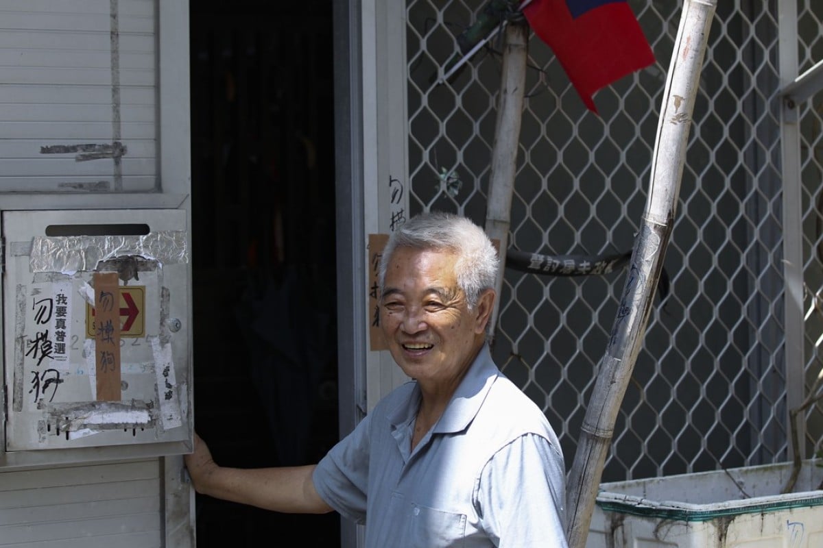 Hong Kong ‘king of judicial reviews’ to quit city and legal battles ...