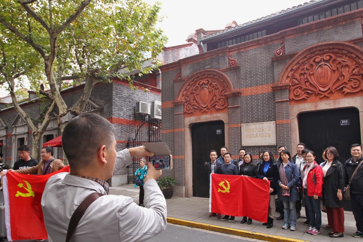 Chinese hit the red tourism trail as Beijing puts communist sites on ...