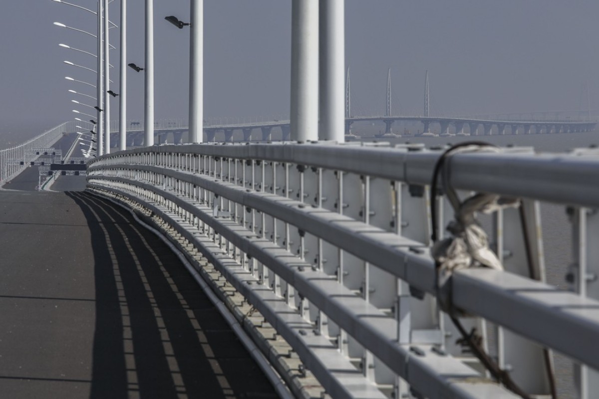 First traffic to cross Hong Kong-Zhuhai-Macau bridge in 2018, according ...
