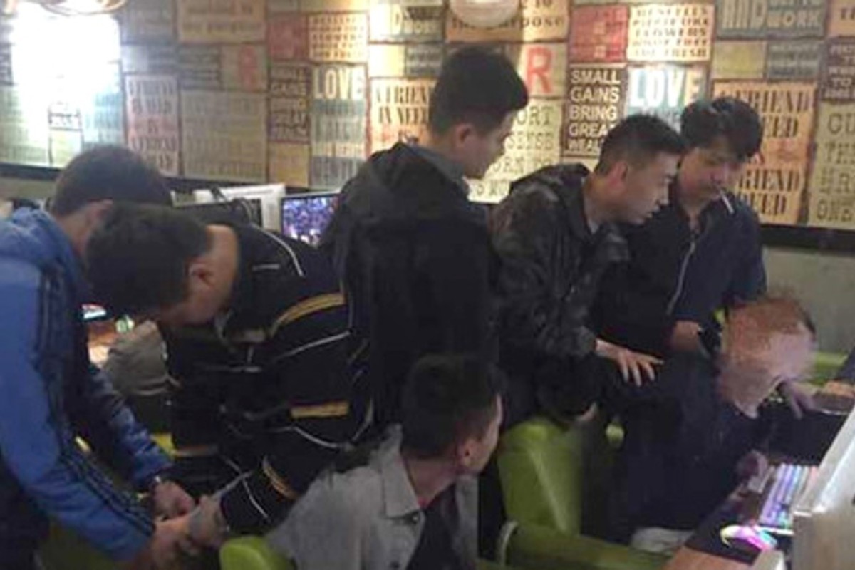 Chinese market targeted by scammers who set up fake QR codes to divert ...
