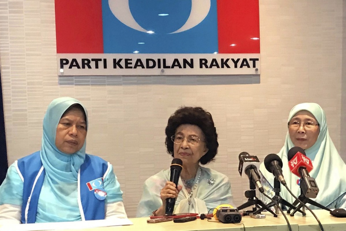Mahathir’s wife urges Malaysian women to be ‘queenmakers’ in May’s ...