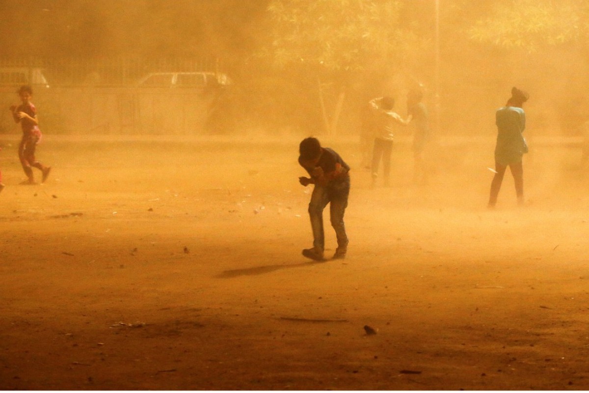 At least 70 killed as powerful dust storm and heavy rain slam India ...