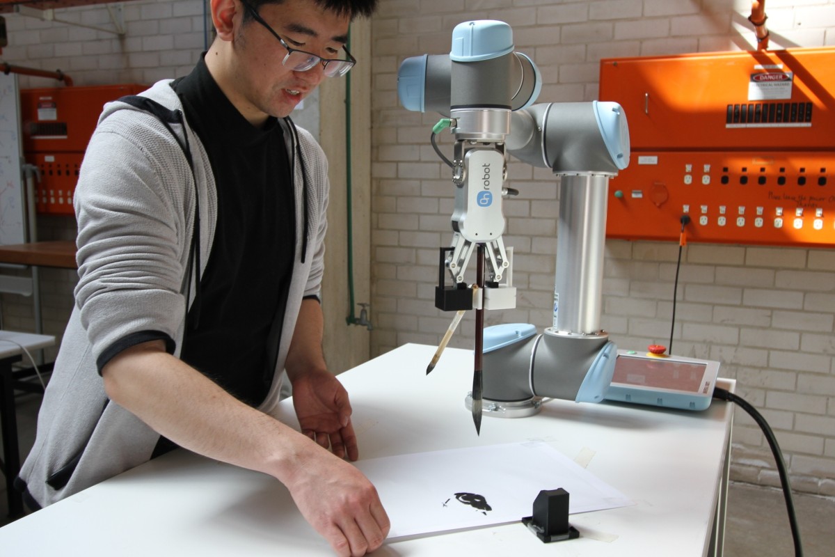 Chinese ink painting robot that can create works from scratch created ...