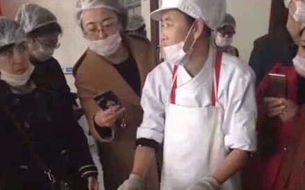 Chinese slaughterhouse staff force-feed cattle with water for 12 hours ...