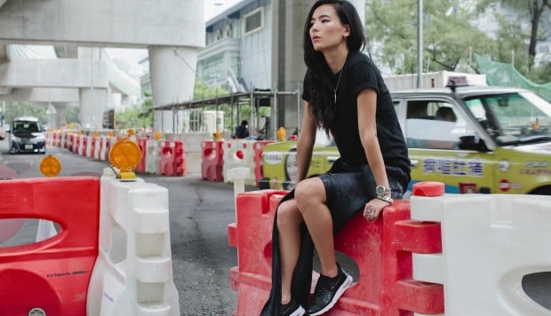 Fashions real Hongkongers choose: Kelly Wong, all black and white ...