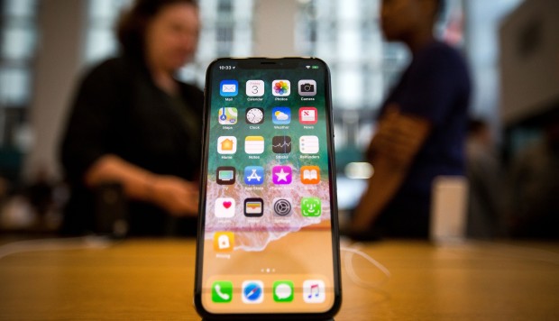 Apple to embrace iPhone X design with new colours, bigger screens ...