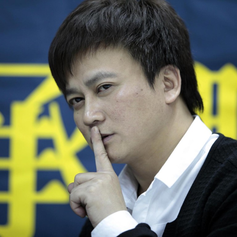 Another signing, another brawl for divisive writer Li Cheng-peng ...