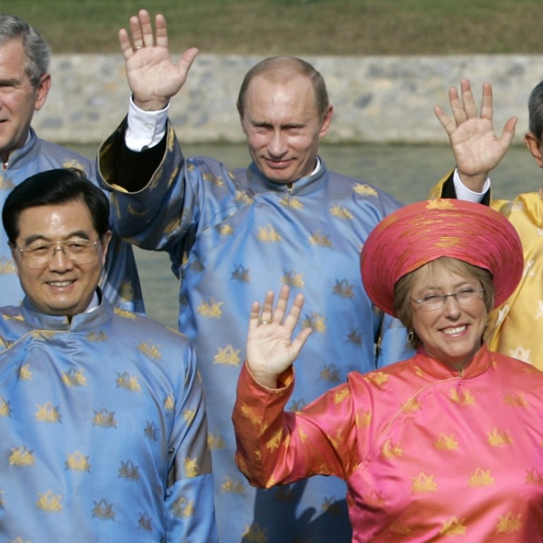 Apec’s daft statement: How the ‘silly-shirts’ photo became a diplomatic ...