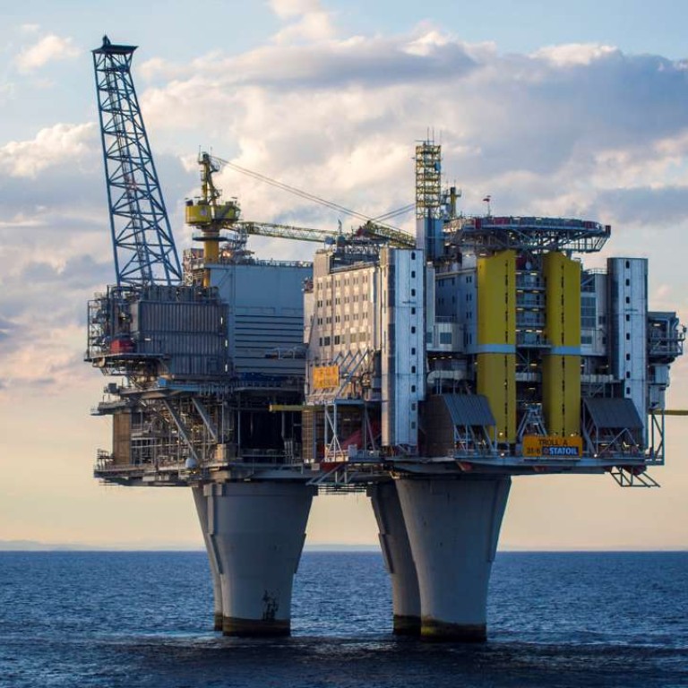 Tourists gush about first-ever ‘rig-spotting’ cruise of North Sea ...